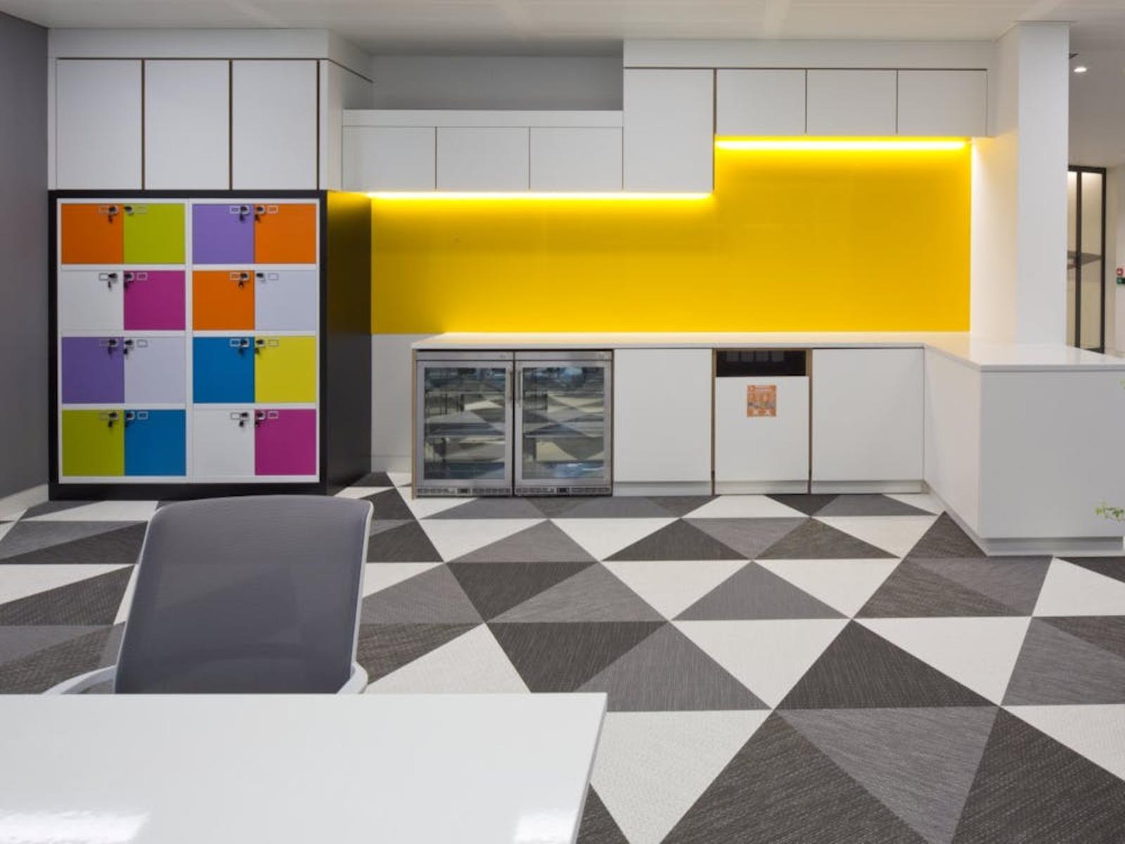 LUDGATE HILL, EC4M - Morgan Pryce